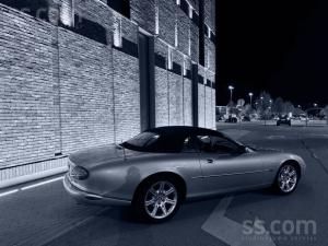 Pelēks Jaguar XKR 1999 Rīga, ar dzinēja tilpumu 4.00 L un nobraukumu 250 tūkst. km par 4000 €, foto 4 vietnē AUTOMOTO.COM.LV