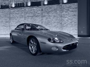 Pelēks Jaguar XKR 1999 Rīga, ar dzinēja tilpumu 4.00 L un nobraukumu 250 tūkst. km par 4000 €, foto 8 vietnē AUTOMOTO.COM.LV
