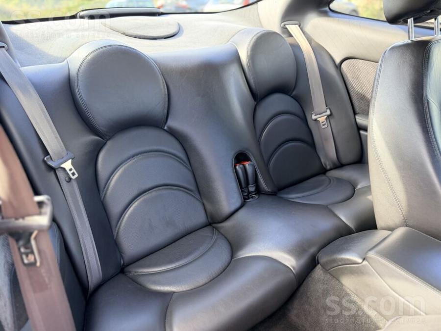Grey Jaguar XKR 2001 in Riga, with an engine capacity of 4.00 L and mileage of 144 thousand km for 13995 €, photo 17 on AUTOMOTO.COM.LV