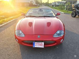 Красный Ягуар ХКР 2003 в Каунас, объемом двигателя 4.20 л и пробегом 160 тыс. км за 15500 €, фото 8 на AUTOMOTO.COM.LV