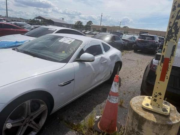 Balts Jaguar XKR 2013 Kauņa, ar dzinēja tilpumu 5.00 L un nobraukumu 207 tūkst. km par 12900 €, foto 4 vietnē AUTOMOTO.COM.LV