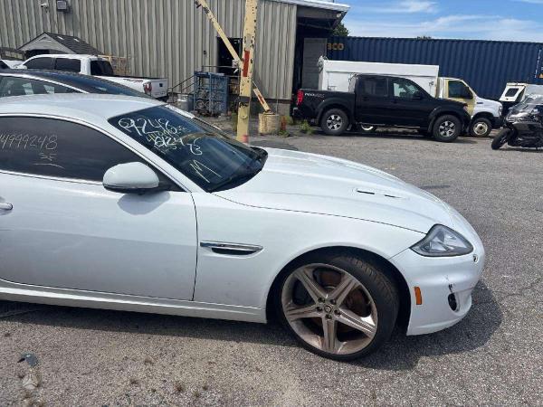 Balts Jaguar XKR 2013 Kauņa, ar dzinēja tilpumu 5.00 L un nobraukumu 207 tūkst. km par 12900 €, foto 5 vietnē AUTOMOTO.COM.LV