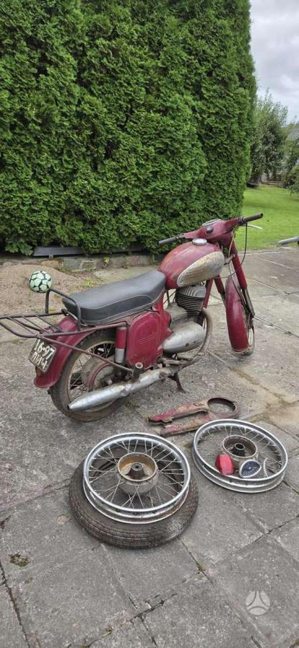 Jawa 250 1972 in Kretinga, with an engine capacity of 0.25 L and mileage of 9 thousand km for 750 €, photo 4 on AUTOMOTO.COM.LV