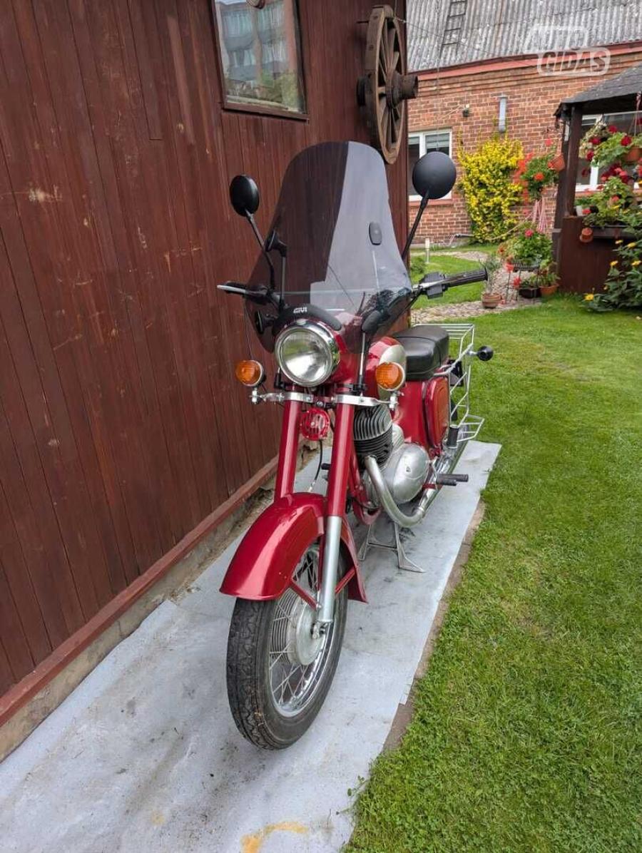 Red Jawa 250 1971 in Prienai, with an engine capacity of 0.00 L and mileage of 55 thousand km for 2500 €, photo 1 on AUTOMOTO.COM.LV