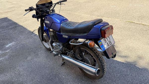 Blue Jawa 350 1987 in Kaunas, with an engine capacity of 0.34 L and mileage of 12 thousand km for 1899 €, photo 4 on AUTOMOTO.COM.LV
