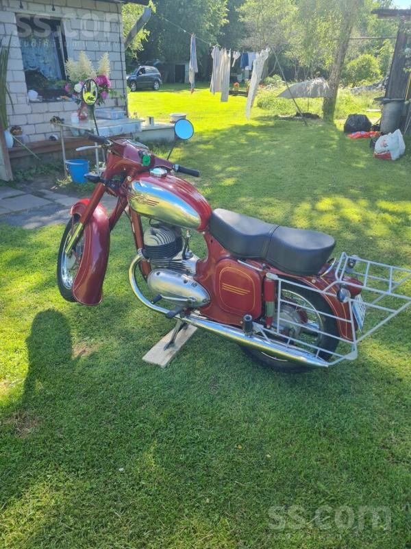 Ява 350 1961 в Рига, объемом двигателя 0.35 л и пробегом 0 тыс. км за 3000 €, фото 4 на AUTOMOTO.COM.LV