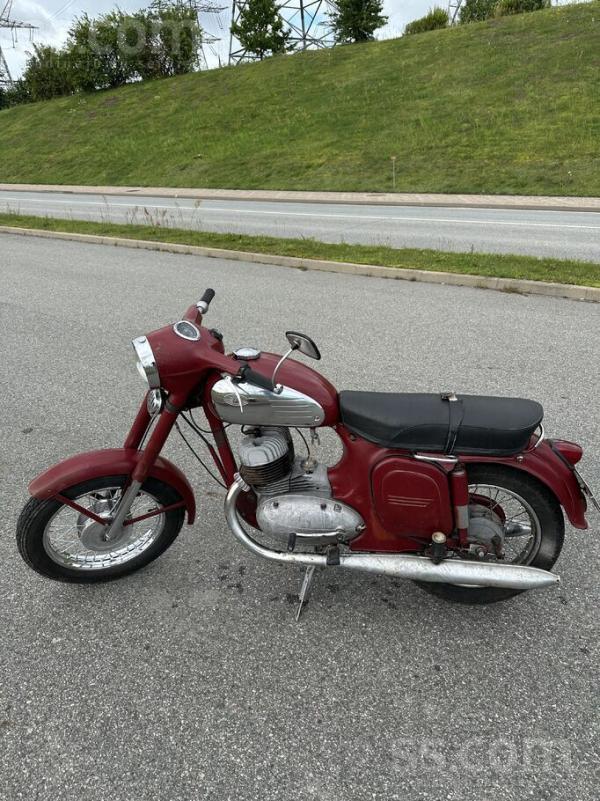 Jawa 350 1973 Aizkraukle, ar dzinēja tilpumu 0.34 L un nobraukumu 0 tūkst. km par 1700 €, foto 9 vietnē AUTOMOTO.COM.LV
