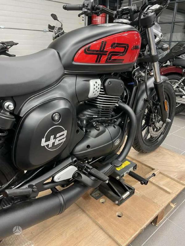 Jawa 350 2025 Viļņa, ar dzinēja tilpumu 0.35 L un nobraukumu 3 tūkst. km par 5600 €, foto 9 vietnē AUTOMOTO.COM.LV