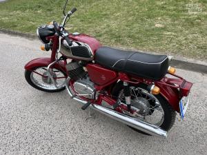 Red Jawa 350 1975 in Vilnius, with an engine capacity of 0.00 L and mileage of 27 thousand km for 3200 €, photo 3 on AUTOMOTO.COM.LV