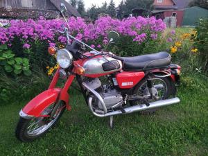 Red Jawa 350 1978 in Trakai, with an engine capacity of 0.35 L and mileage of 4 thousand km for 2450 €, photo 3 on AUTOMOTO.COM.LV