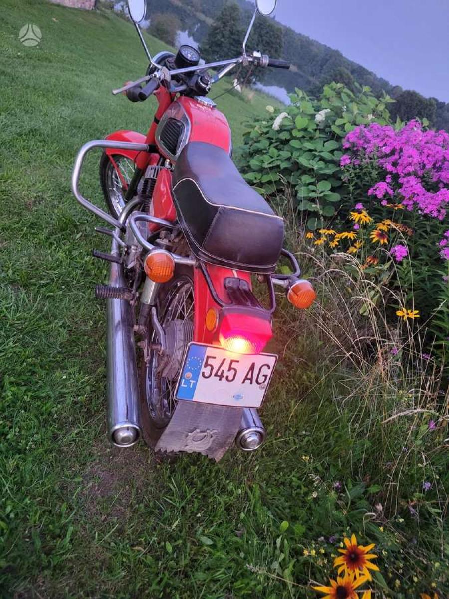 Red Jawa 350 1978 in Trakai, with an engine capacity of 0.35 L and mileage of 4 thousand km for 2450 €, photo 7 on AUTOMOTO.COM.LV