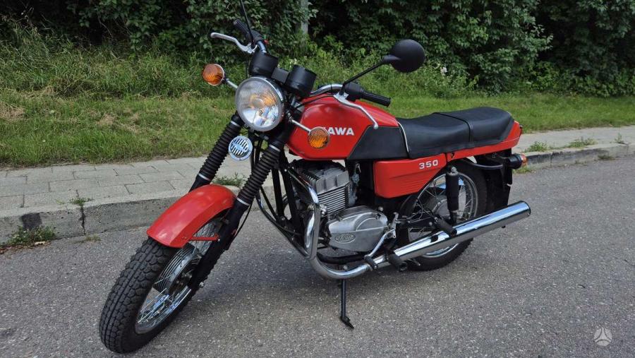 Red Jawa 350 1990 in Vilnius, with an engine capacity of 0.34 L and mileage of 0 thousand km for 3200 €, photo 1 on AUTOMOTO.COM.LV