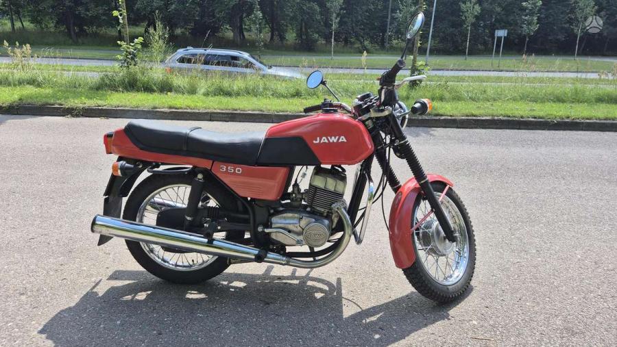 Red Jawa 350 1990 in Vilnius, with an engine capacity of 0.34 L and mileage of 0 thousand km for 3200 €, photo 6 on AUTOMOTO.COM.LV