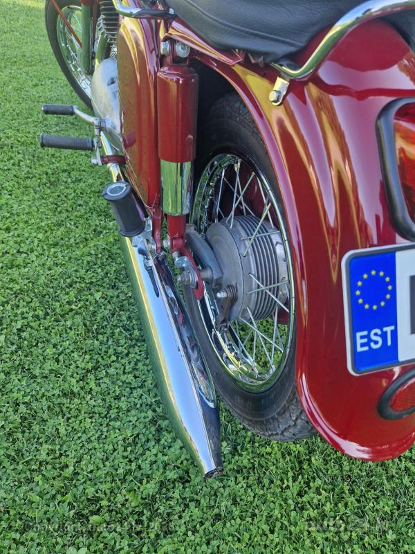 Red Jawa 360 1970 in Tallinn, with an engine capacity of 0.35 L and mileage of 0 thousand km for 3500 €, photo 4 on AUTOMOTO.COM.LV