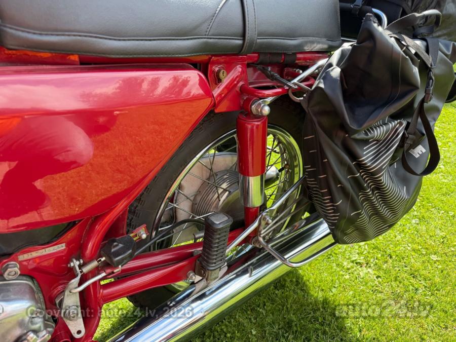 Sarkans Jawa 634 1974 Tallina, ar dzinēja tilpumu 0.00 L un nobraukumu 6 tūkst. km par 7500 €, foto 9 vietnē AUTOMOTO.COM.LV