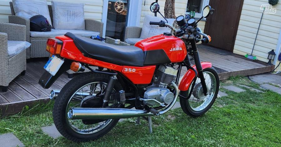 Red Jawa 638 1989 in Vilnius, with an engine capacity of 0.00 L and mileage of 6 thousand km for 2699 €, photo 5 on AUTOMOTO.COM.LV