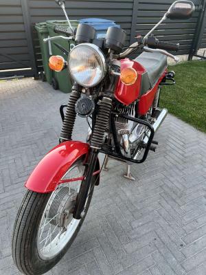 Red Jawa 638 1989 in Kaunas, with an engine capacity of 0.35 L and mileage of 1 thousand km for 1600 €, photo  on AUTOMOTO.COM.LV