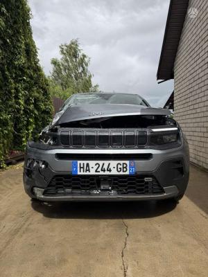 Pelēks Jeep Avenger 2024 Kauņa, ar dzinēja tilpumu 0.00 L un nobraukumu 20 tūkst. km par 6300 €, foto 3 vietnē AUTOMOTO.COM.LV