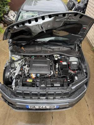 Pelēks Jeep Avenger 2024 Kauņa, ar dzinēja tilpumu 0.00 L un nobraukumu 20 tūkst. km par 6300 €, foto 8 vietnē AUTOMOTO.COM.LV