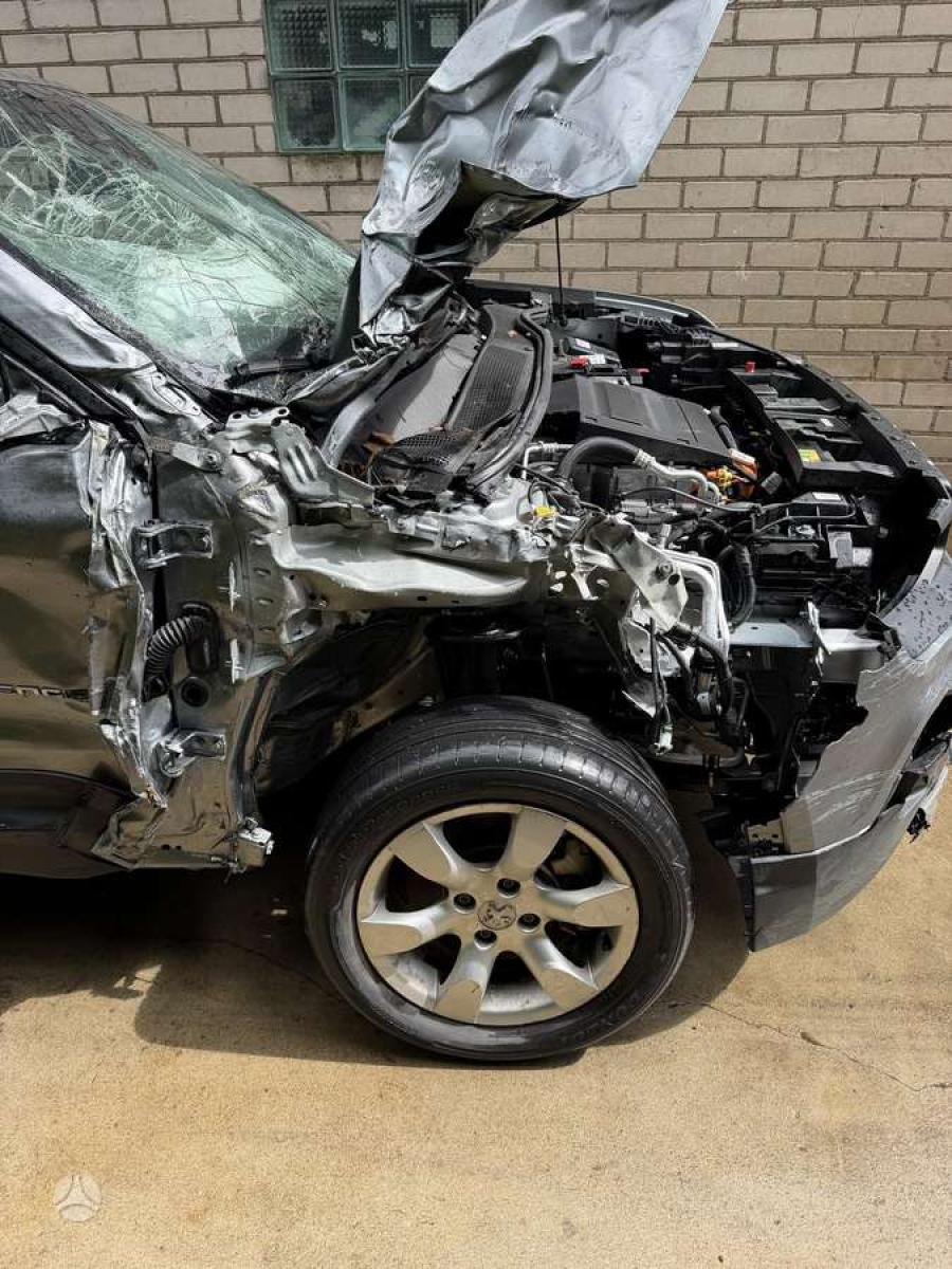 Pelēks Jeep Avenger 2024 Kauņa, ar dzinēja tilpumu 0.00 L un nobraukumu 20 tūkst. km par 6300 €, foto 9 vietnē AUTOMOTO.COM.LV