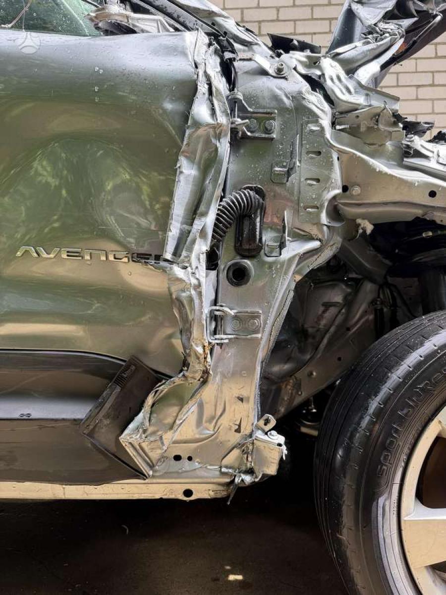 Pelēks Jeep Avenger 2024 Kauņa, ar dzinēja tilpumu 0.00 L un nobraukumu 20 tūkst. km par 6300 €, foto 10 vietnē AUTOMOTO.COM.LV