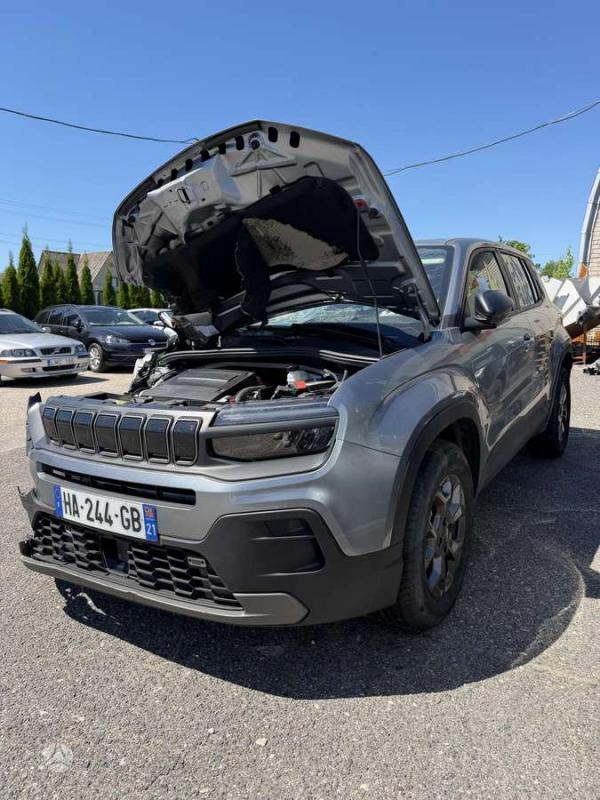 Pelēks Jeep Avenger 2024 Kauņa, ar dzinēja tilpumu 0.00 L un nobraukumu 20 tūkst. km par 6600 €, foto 1 vietnē AUTOMOTO.COM.LV