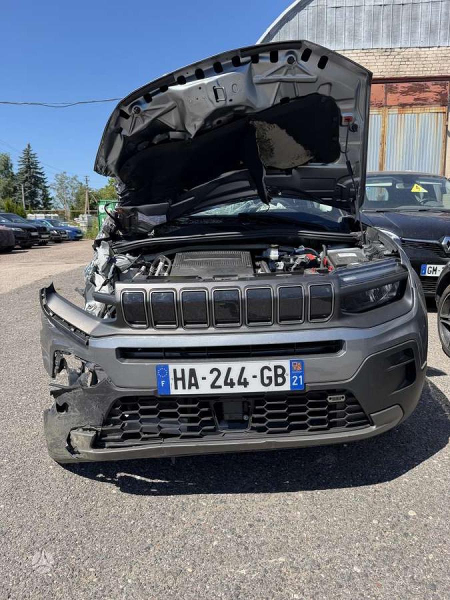 Pelēks Jeep Avenger 2024 Kauņa, ar dzinēja tilpumu 0.00 L un nobraukumu 19 tūkst. km par 5900 €, foto 1 vietnē AUTOMOTO.COM.LV