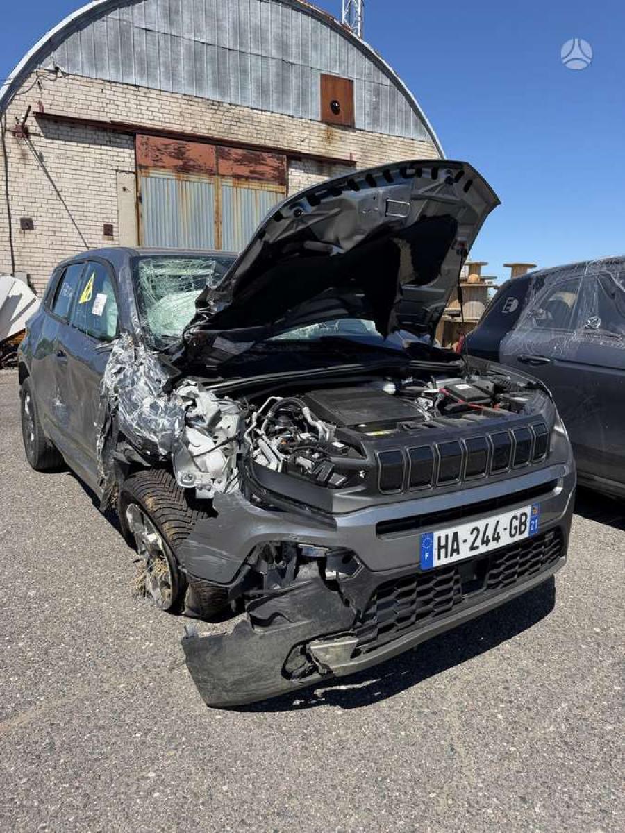 Pelēks Jeep Avenger 2024 Kauņa, ar dzinēja tilpumu 0.00 L un nobraukumu 19 tūkst. km par 5900 €, foto 5 vietnē AUTOMOTO.COM.LV