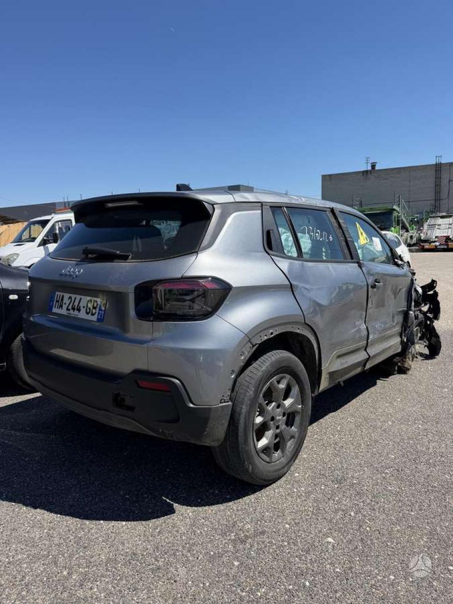Pelēks Jeep Avenger 2024 Kauņa, ar dzinēja tilpumu 0.00 L un nobraukumu 19 tūkst. km par 5900 €, foto 7 vietnē AUTOMOTO.COM.LV