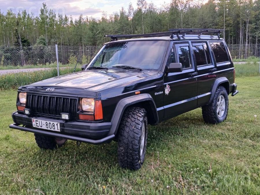 Melns Jeep Cherokee 1993 Preiļi, ar dzinēja tilpumu 2.50 L un nobraukumu 227 tūkst. km par 3000 €, foto 7 vietnē AUTOMOTO.COM.LV