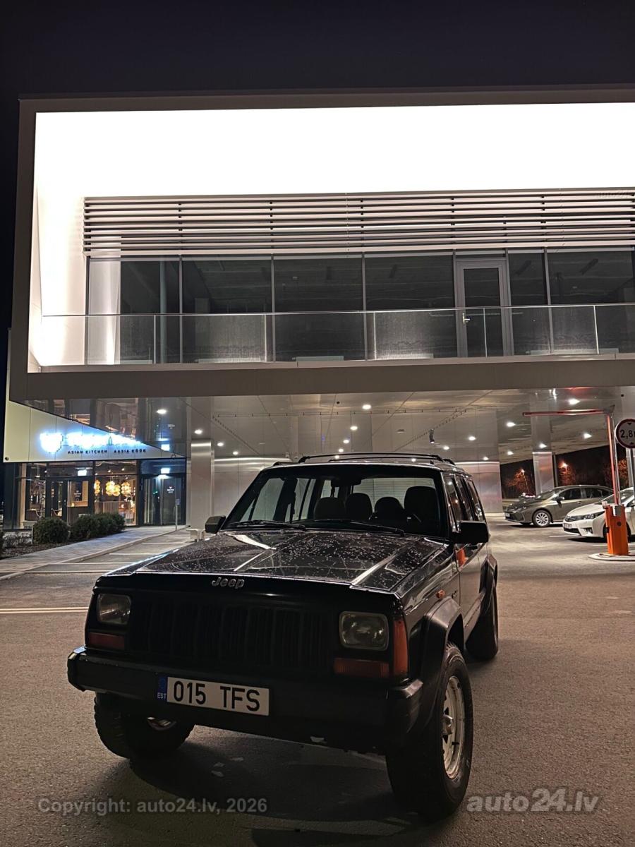 Melns Jeep Cherokee 1996 Tallina, ar dzinēja tilpumu 2.50 L un nobraukumu 175 tūkst. km par 3900 €, foto 3 vietnē AUTOMOTO.COM.LV