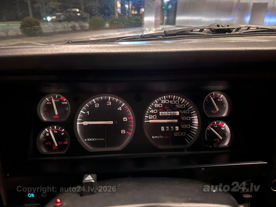 Melns Jeep Cherokee 1996 Tallina, ar dzinēja tilpumu 2.50 L un nobraukumu 175 tūkst. km par 3900 €, foto 24 vietnē AUTOMOTO.COM.LV