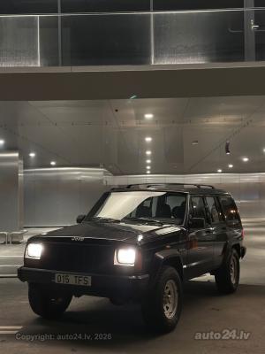 Melns Jeep Cherokee 1996 Tallina, ar dzinēja tilpumu 2.50 L un nobraukumu 175 tūkst. km par 3900 €, foto 28 vietnē AUTOMOTO.COM.LV