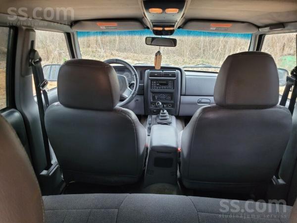 Melns Jeep Cherokee 1998 Bauska, ar dzinēja tilpumu 2.50 L un nobraukumu 265 tūkst. km par 3500 €, foto 10 vietnē AUTOMOTO.COM.LV