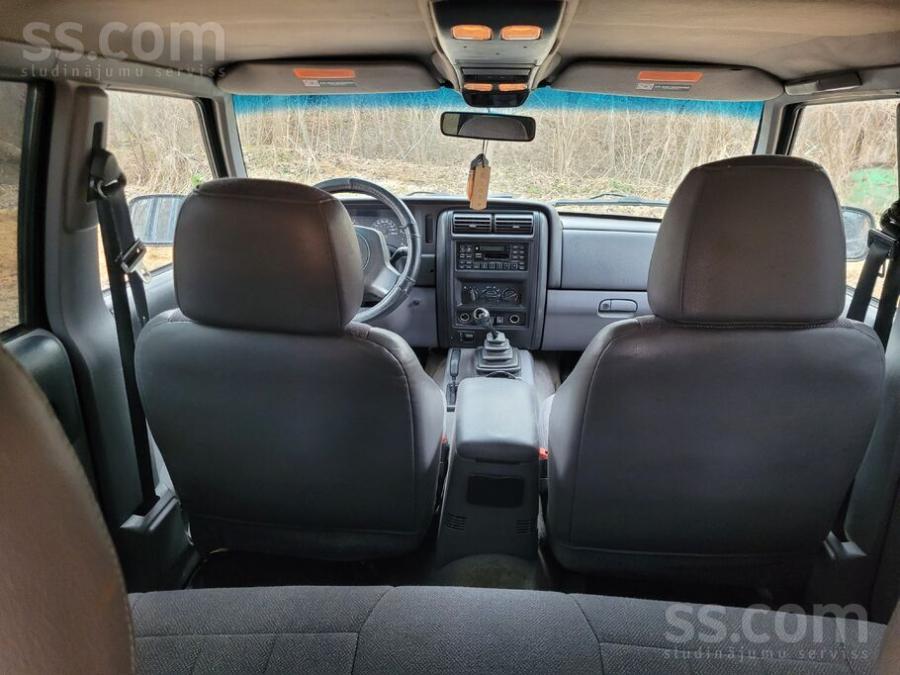 Melns Jeep Cherokee 1998 Bauska, ar dzinēja tilpumu 2.50 L un nobraukumu 265 tūkst. km par 3500 €, foto 11 vietnē AUTOMOTO.COM.LV