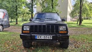Черный Джип Чероки 1998 в Резекне, объемом двигателя 2.50 л и пробегом 349 тыс. км за 2600 €, фото  на AUTOMOTO.COM.LV