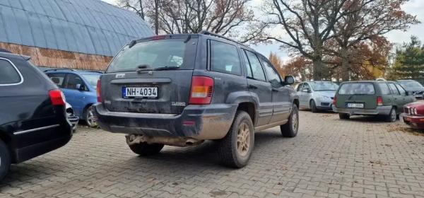 Melns Jeep Cherokee 1999 Valmiera, ar dzinēja tilpumu 3.10 L un nobraukumu 133 tūkst. km par 2600 €, foto 3 vietnē AUTOMOTO.COM.LV