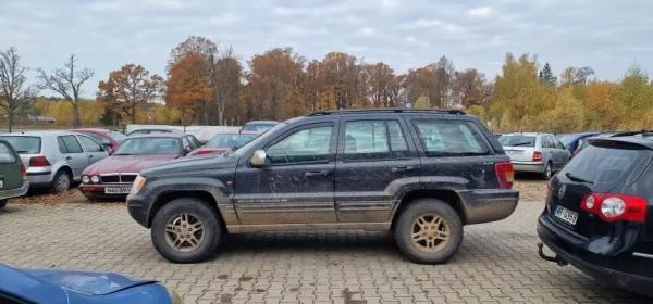 Melns Jeep Cherokee 1999 Valmiera, ar dzinēja tilpumu 3.10 L un nobraukumu 133 tūkst. km par 2600 €, foto 5 vietnē AUTOMOTO.COM.LV