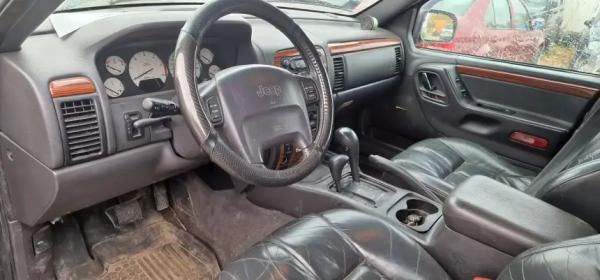 Melns Jeep Cherokee 1999 Valmiera, ar dzinēja tilpumu 3.10 L un nobraukumu 133 tūkst. km par 2600 €, foto 9 vietnē AUTOMOTO.COM.LV