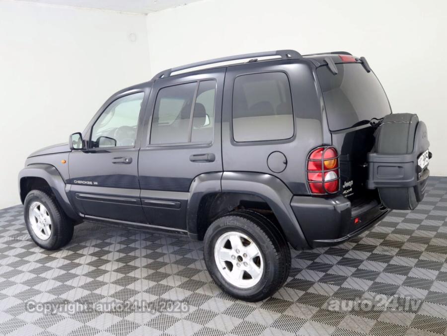 Melns Jeep Cherokee 2003 Tallina, ar dzinēja tilpumu 2.80 L un nobraukumu 274 tūkst. km par 2799 €, foto 4 vietnē AUTOMOTO.COM.LV