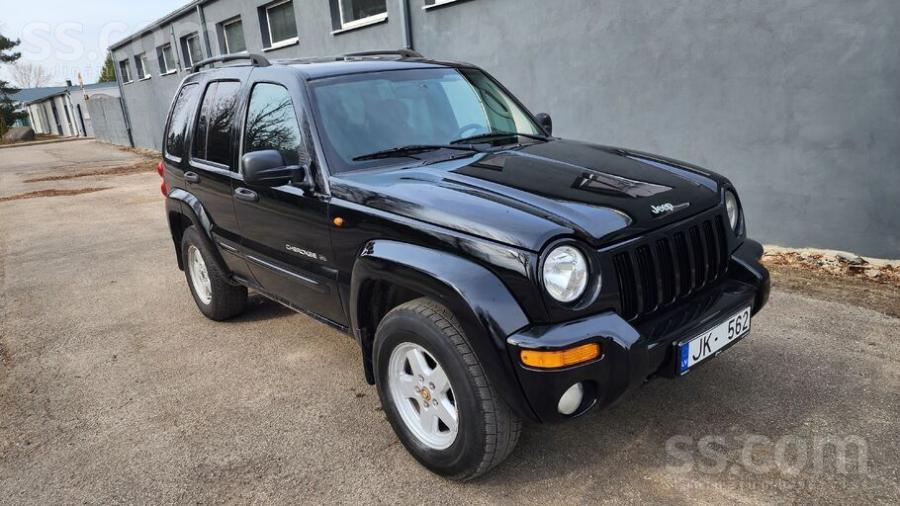 Melns Jeep Cherokee 2003 Ogre, ar dzinēja tilpumu 2.80 L un nobraukumu 285 tūkst. km par 2990 €, foto 2 vietnē AUTOMOTO.COM.LV