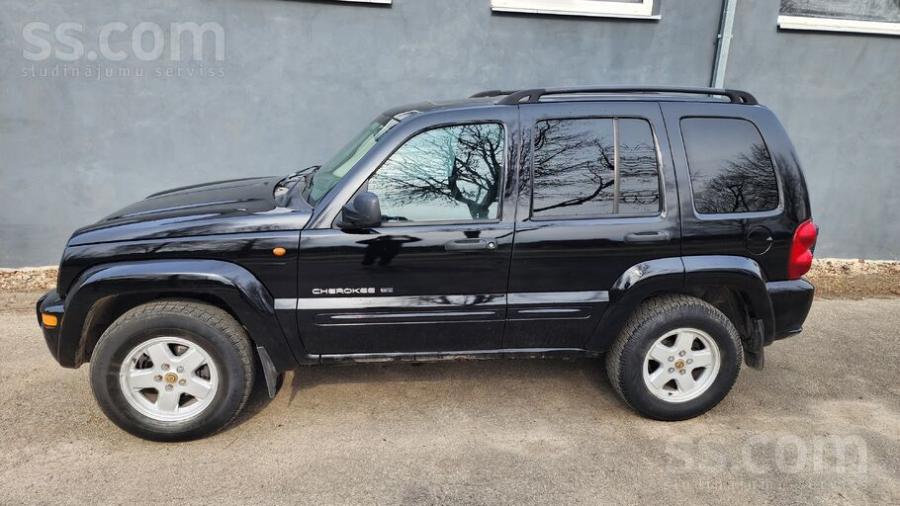 Melns Jeep Cherokee 2003 Ogre, ar dzinēja tilpumu 2.80 L un nobraukumu 285 tūkst. km par 2990 €, foto 5 vietnē AUTOMOTO.COM.LV