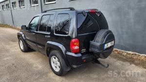 Melns Jeep Cherokee 2003 Ogre, ar dzinēja tilpumu 2.80 L un nobraukumu 285 tūkst. km par 2990 €, foto 6 vietnē AUTOMOTO.COM.LV
