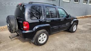 Melns Jeep Cherokee 2003 Ogre, ar dzinēja tilpumu 2.80 L un nobraukumu 285 tūkst. km par 2990 €, foto 8 vietnē AUTOMOTO.COM.LV