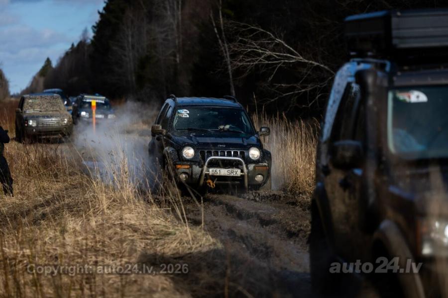Black Jeep Cherokee 2004 in Tallinn, with an engine capacity of 3.70 L and mileage of 201 thousand km for 1499 €, photo 2 on AUTOMOTO.COM.LV