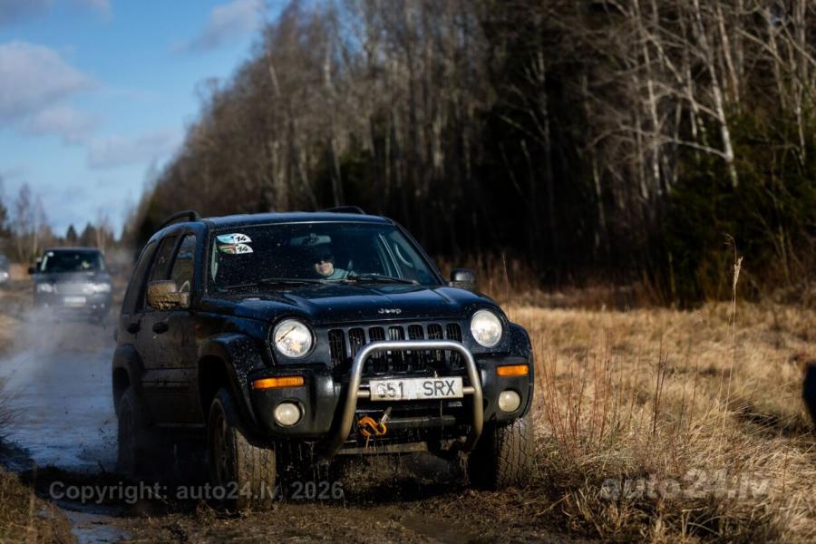 Black Jeep Cherokee 2004 in Tallinn, with an engine capacity of 3.70 L and mileage of 201 thousand km for 1499 €, photo 4 on AUTOMOTO.COM.LV