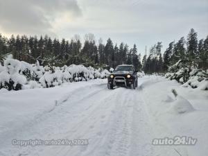 Black Jeep Cherokee 2004 in Tallinn, with an engine capacity of 3.70 L and mileage of 201 thousand km for 1499 €, photo 6 on AUTOMOTO.COM.LV