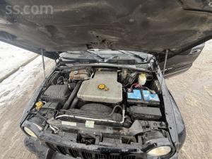Black Jeep Cherokee 2004 in Jelgava, with an engine capacity of 2.80 L and mileage of 299 thousand km for 3200 €, photo 26 on AUTOMOTO.COM.LV