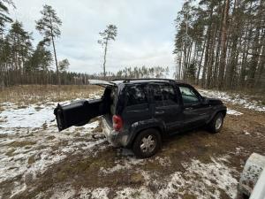 Melns Jeep Cherokee 2004 Jelgava, ar dzinēja tilpumu 2.80 L un nobraukumu 280 tūkst. km par 4100 €, foto 1 vietnē AUTOMOTO.COM.LV