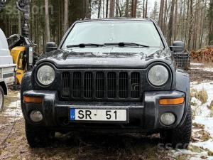 Melns Jeep Cherokee 2004 Jelgava, ar dzinēja tilpumu 2.80 L un nobraukumu 280 tūkst. km par 4100 €, foto 3 vietnē AUTOMOTO.COM.LV